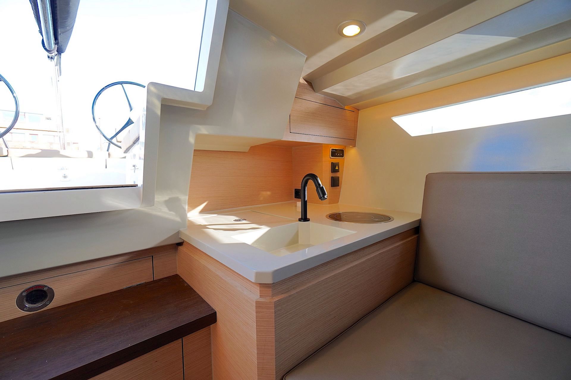 Saffier SE 33 Life | Sportlicher Lifestyle-Daysailer