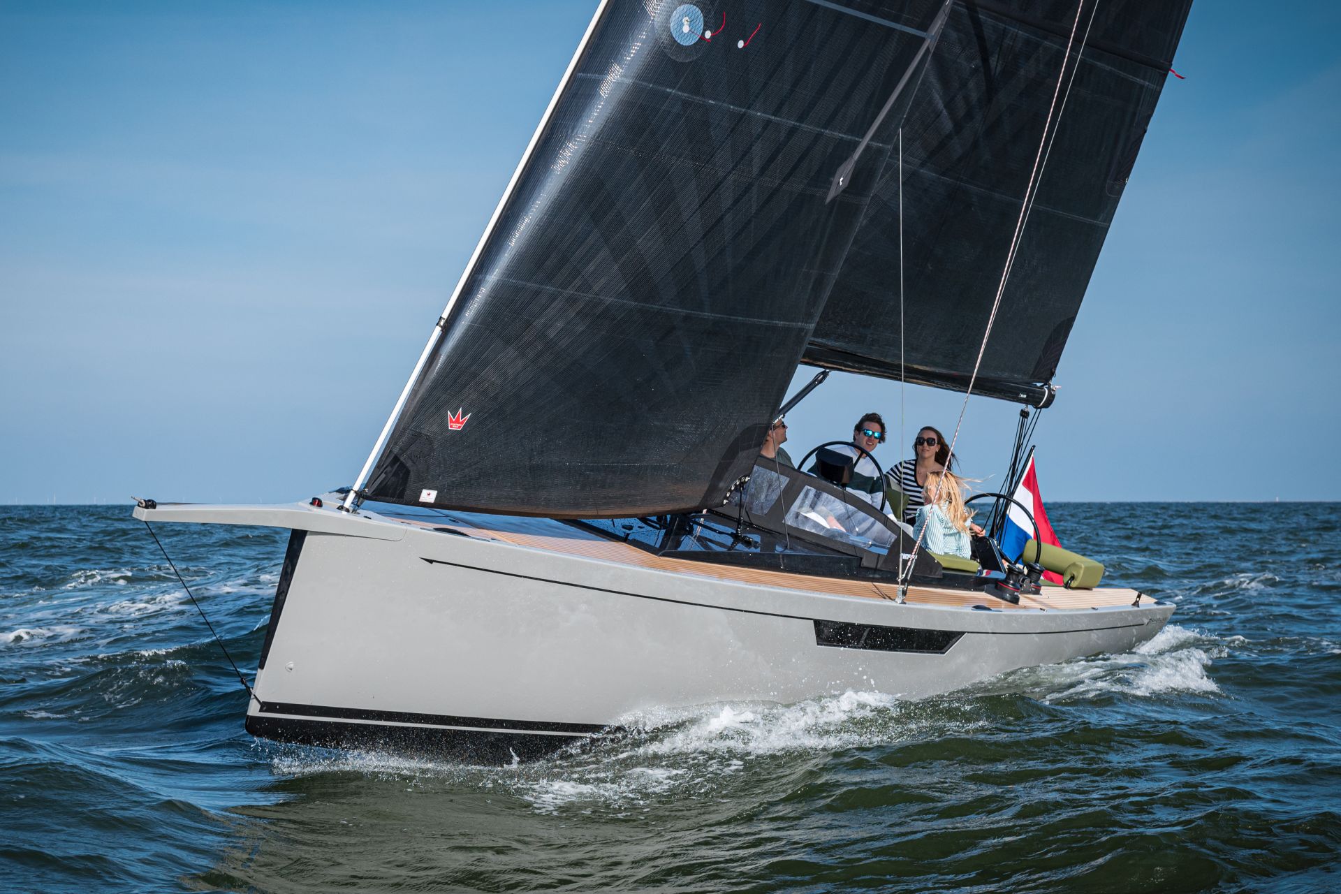 Saffier SE 33 Life | Sportlicher Lifestyle-Daysailer