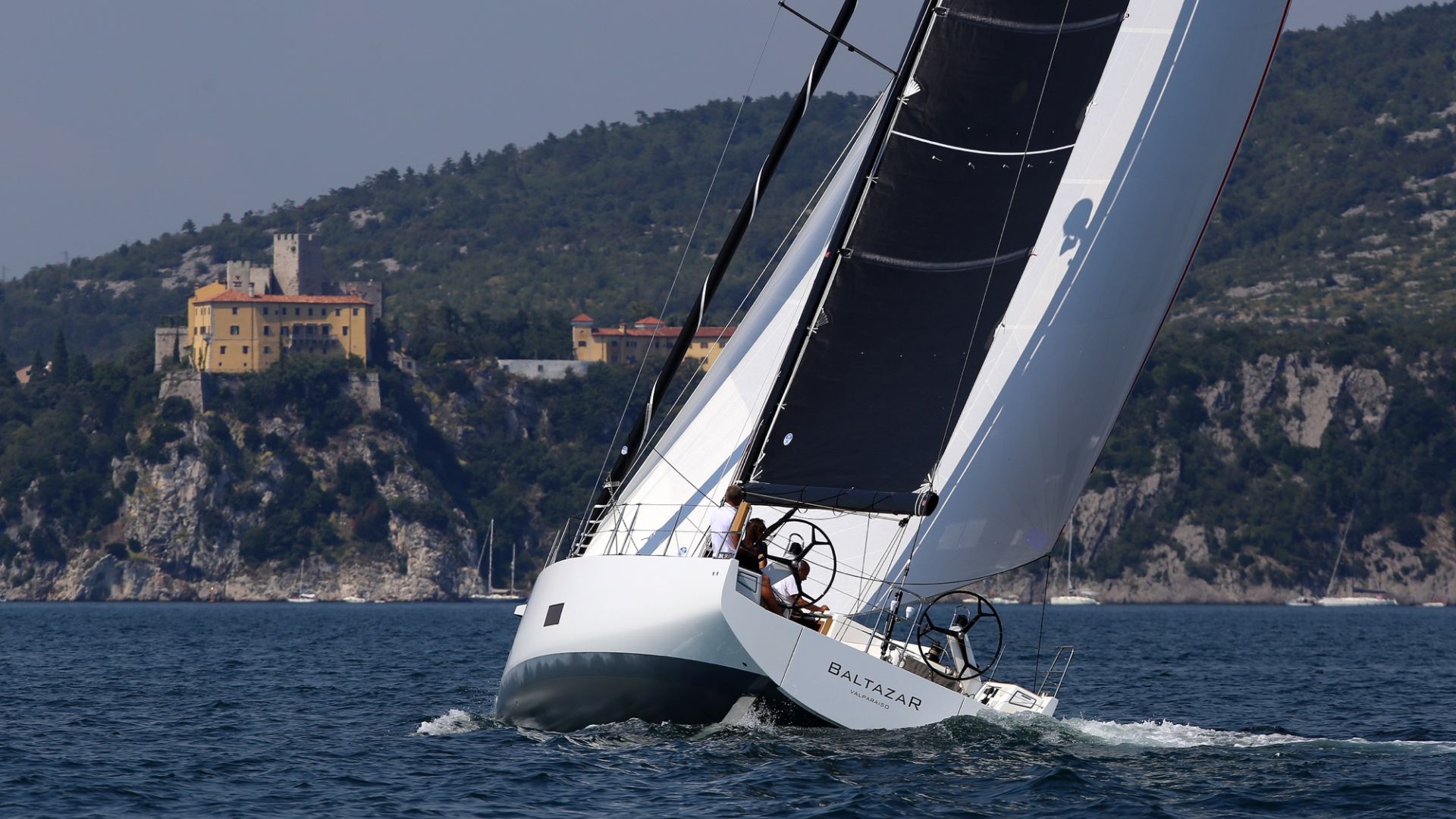 Die neue Solaris 44 ist im Wasser